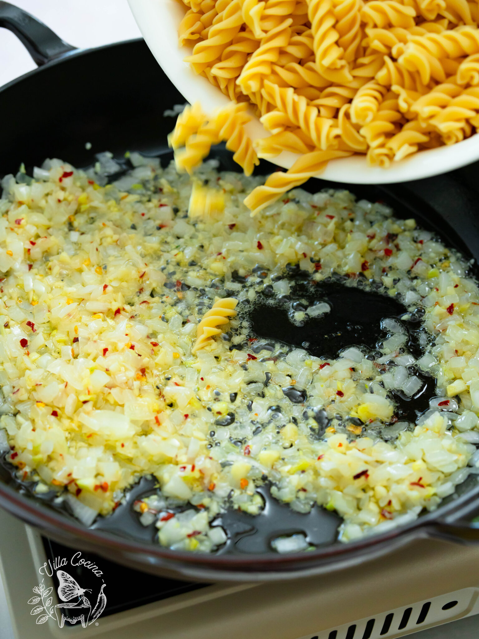 Pan-Fried Lemon Garlic Pasta - Villa Cocina